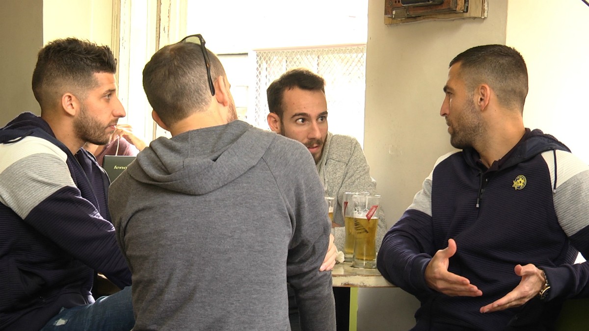 When Micha and Shechter invite two fans for a beer - Maccabi Tel Aviv ...