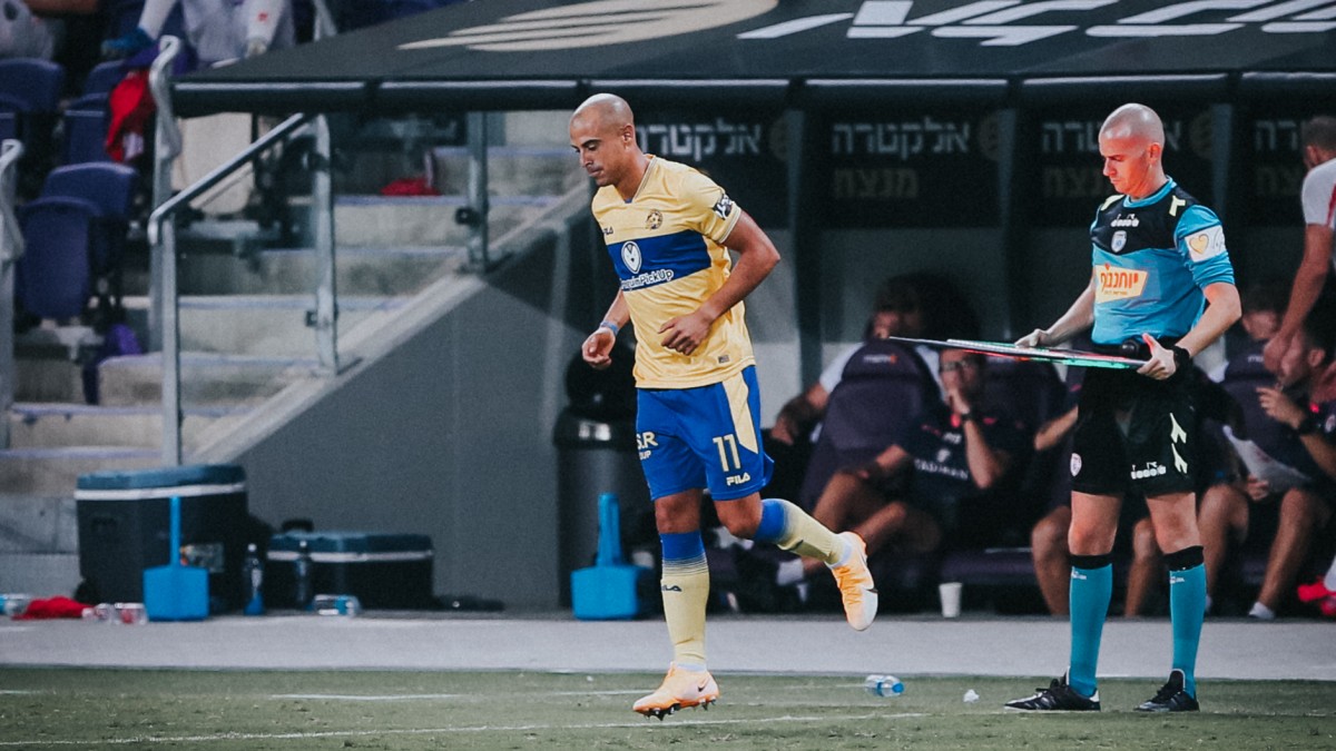 Watch Ben Chaim's emotional comeback - Maccabi Tel Aviv Football Club