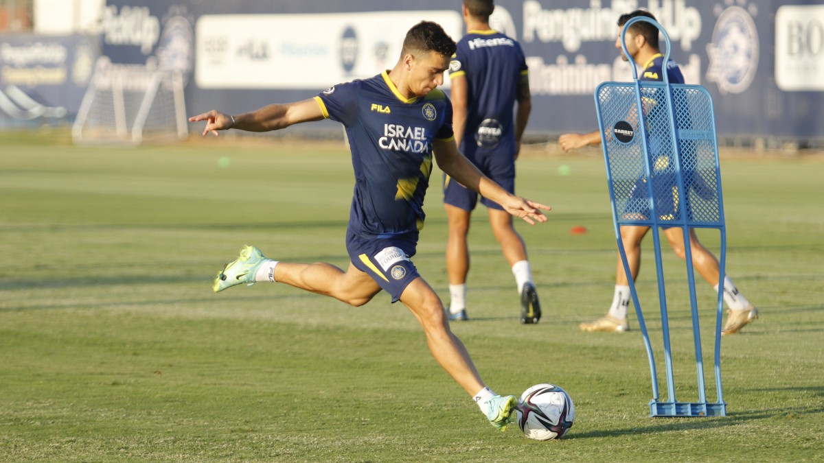 Watch: Dan Biton back at Kiryat Shalom - Maccabi Tel Aviv Football Club